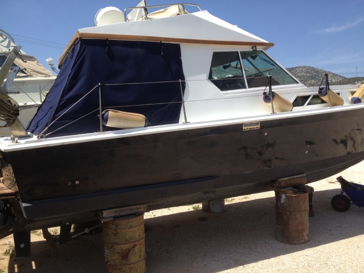 Πωλειται ταχυπλοο σκαφος,με ελληνικη σημαια 10 μετρων,με 2 μηχανες ...